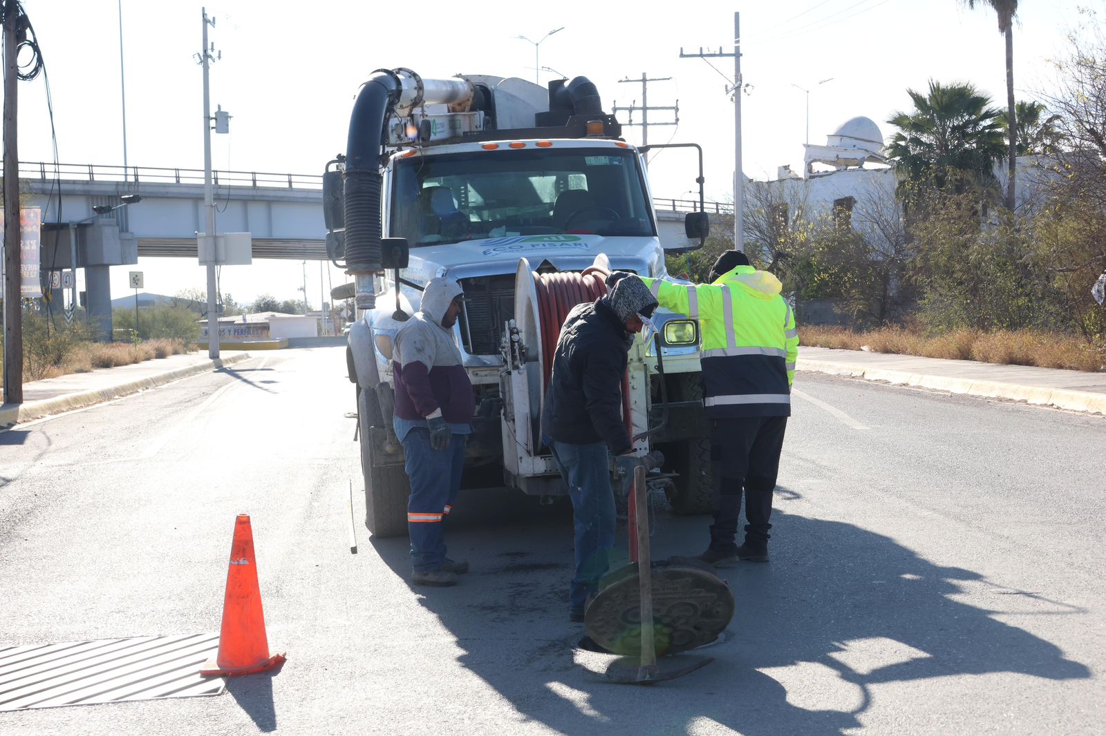 Llega vactor para desazolve en Sabinas - NRT México