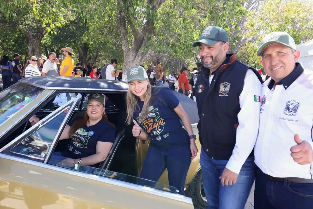 Celebra Arteaga Día Nacional del Auto Antiguo 2025 - NRT México