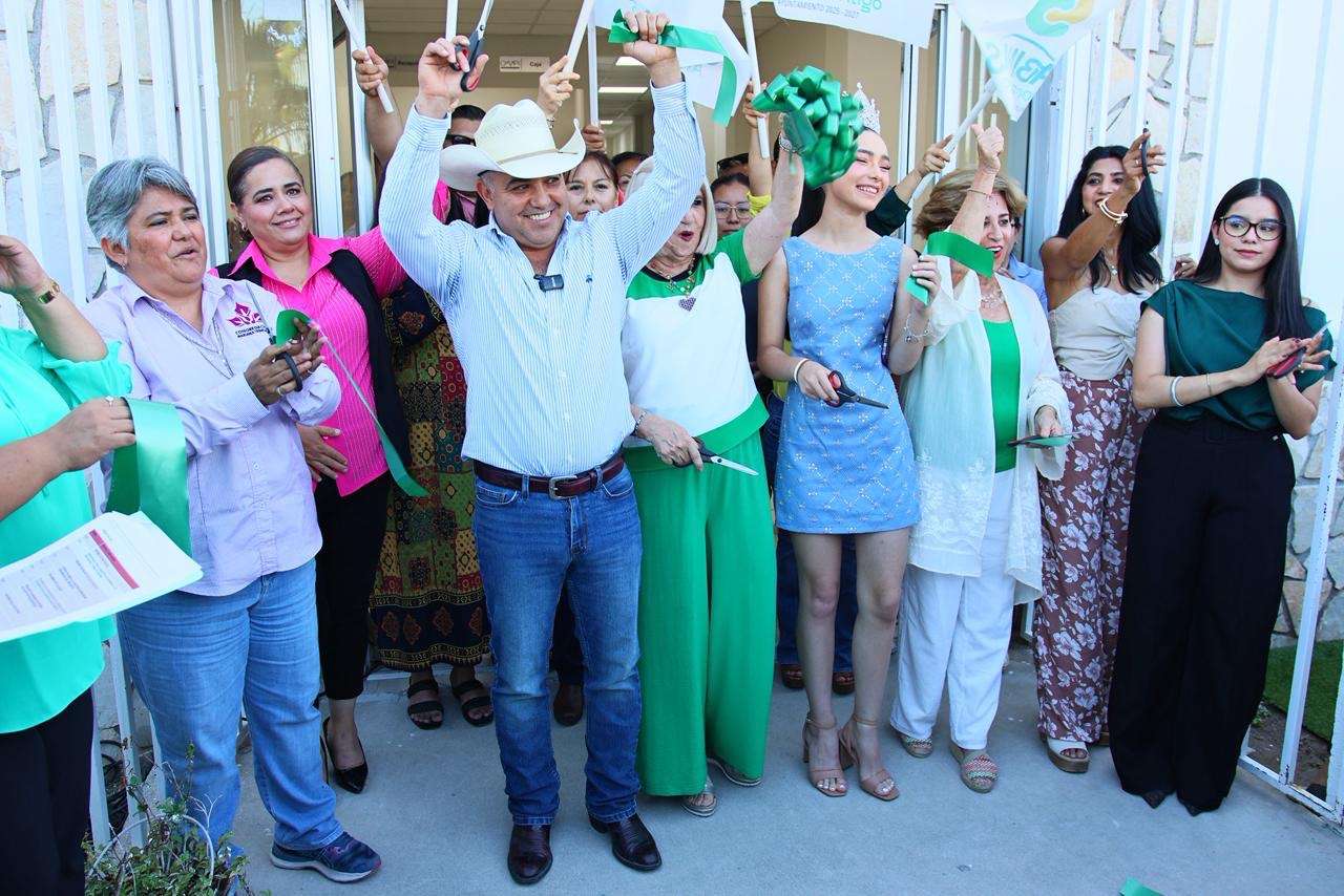 Chano Díaz Iribarren inaugura el primer CMPI en Coahuila: salud digna y ...