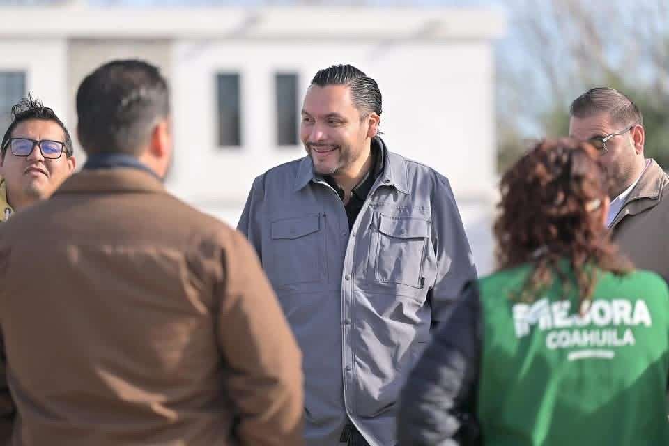 Carlos Villarreal supervisa construcción de nueva escuela Suzanne Lou ...