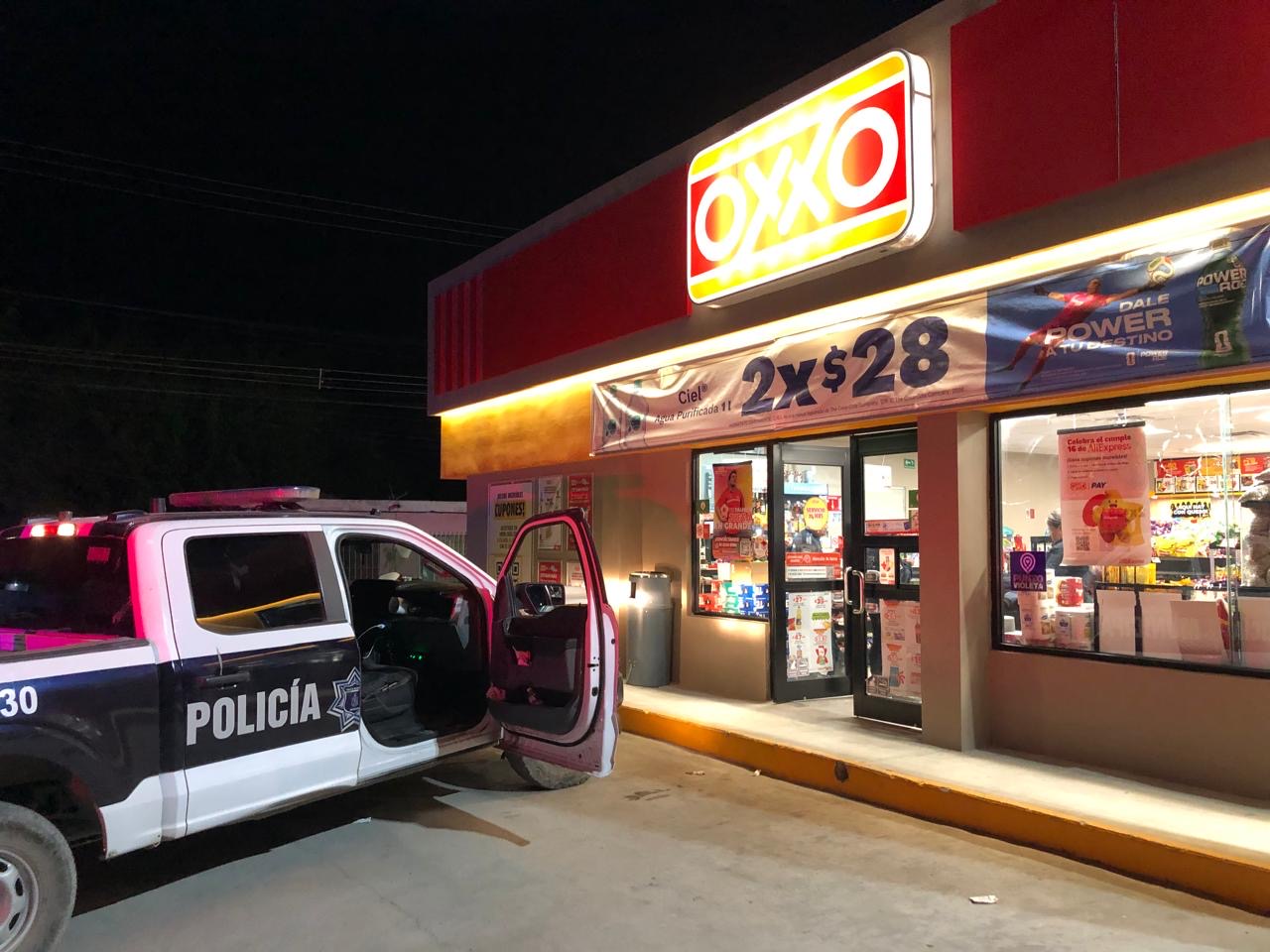 Asaltan Oxxo tres sujetos - NRT México