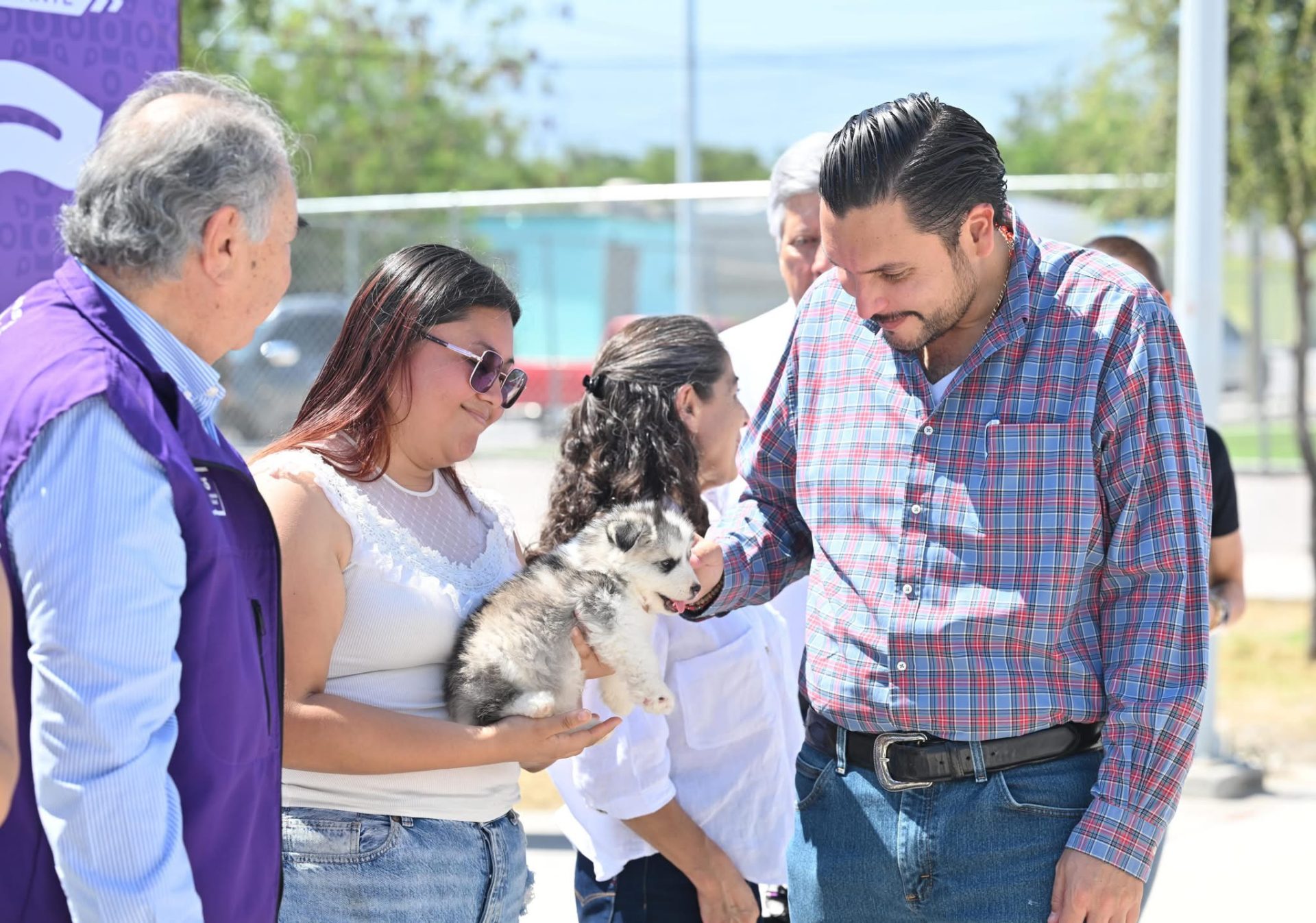 Arranca Carlos Villarreal brigada de bienestar animal en Monclova - NRT ...
